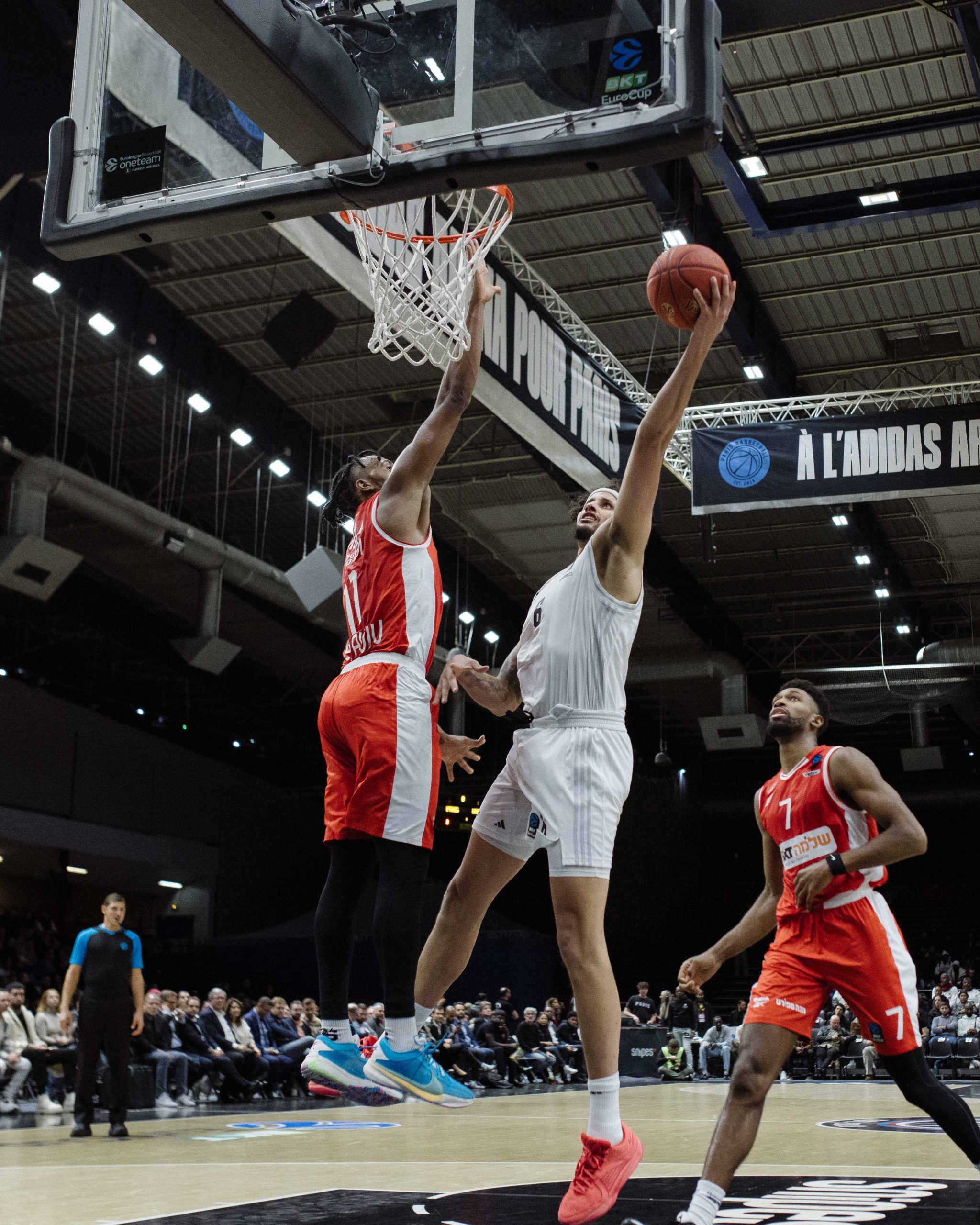 Paris fait la course en tête - ParisBasketball