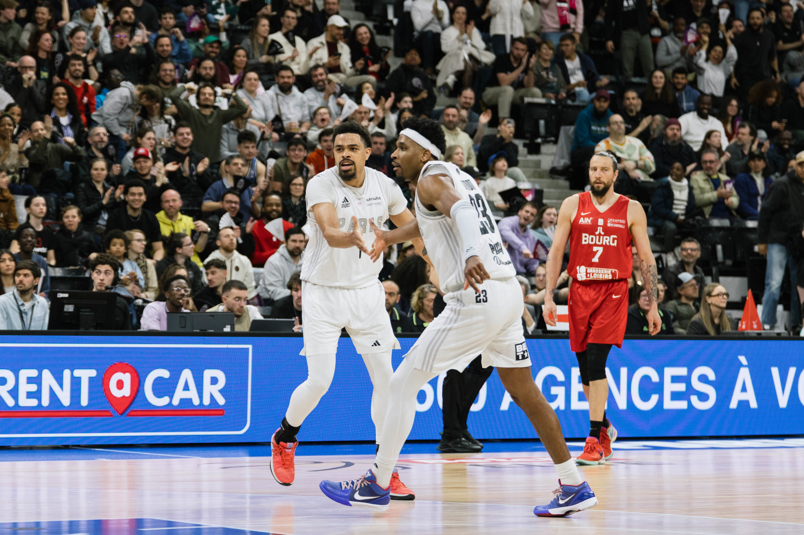 Simon : « Cela fait notre force » - Paris Basketball
